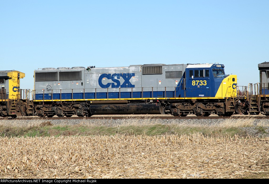 CSX 8733